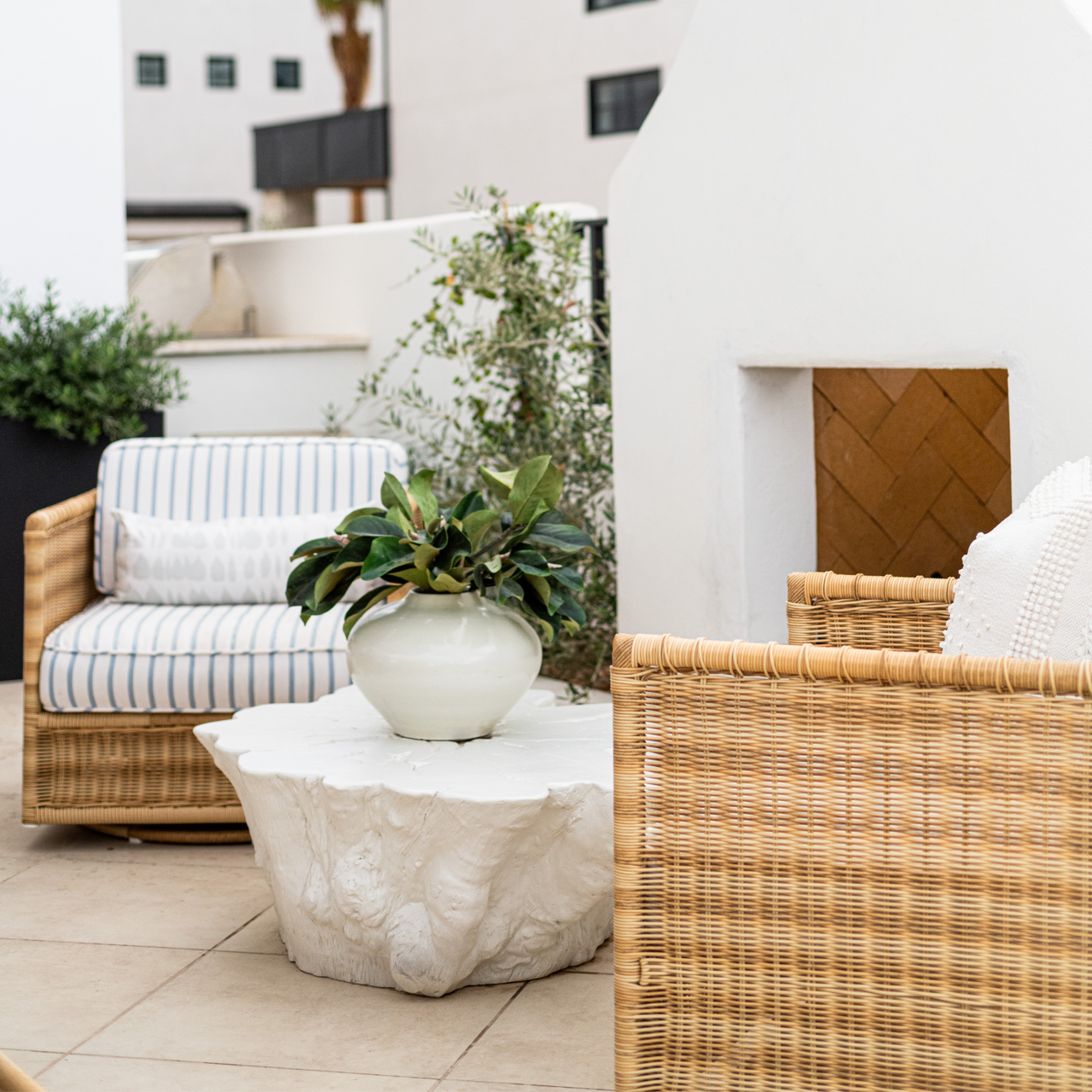 Maggie Outdoor Coffee Table – Becki Owens Living